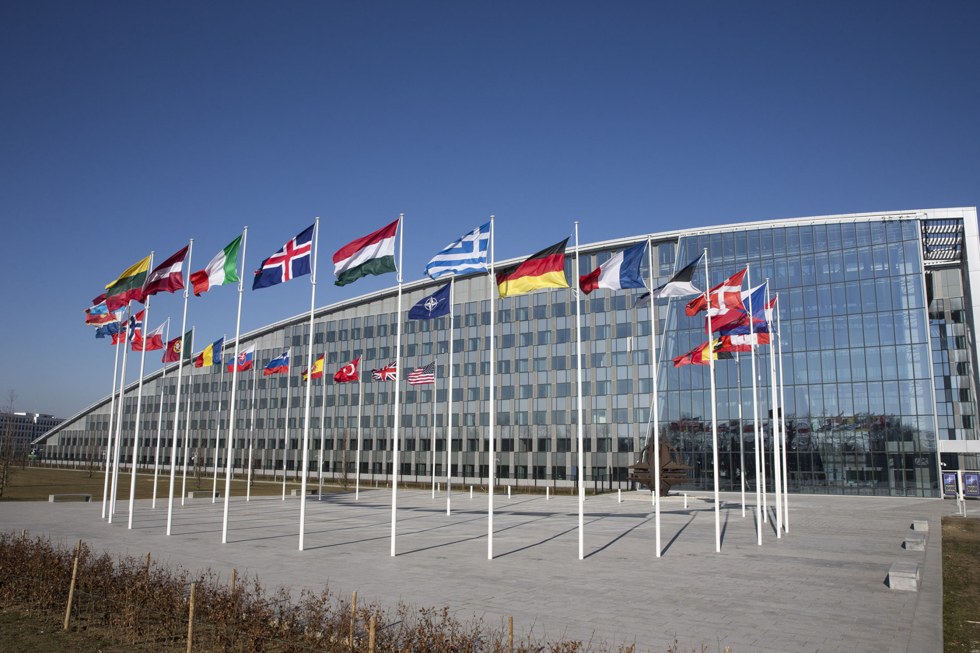 Visit NATO headquarters in Brussels - Activities - Defence and Security ...